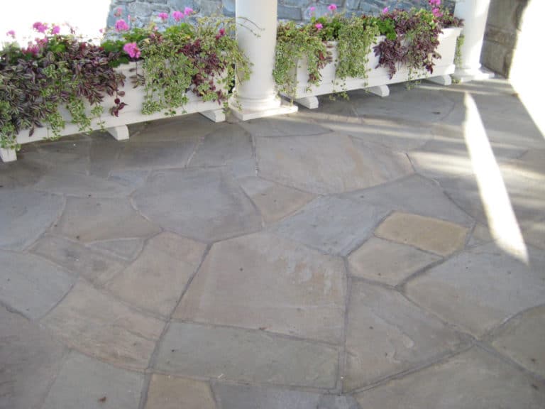 Bluestone Irregular Flagging – Lang Stone