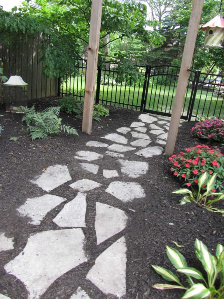 Ottawa® Buff Smooth Irregular Flagging – Lang Stone